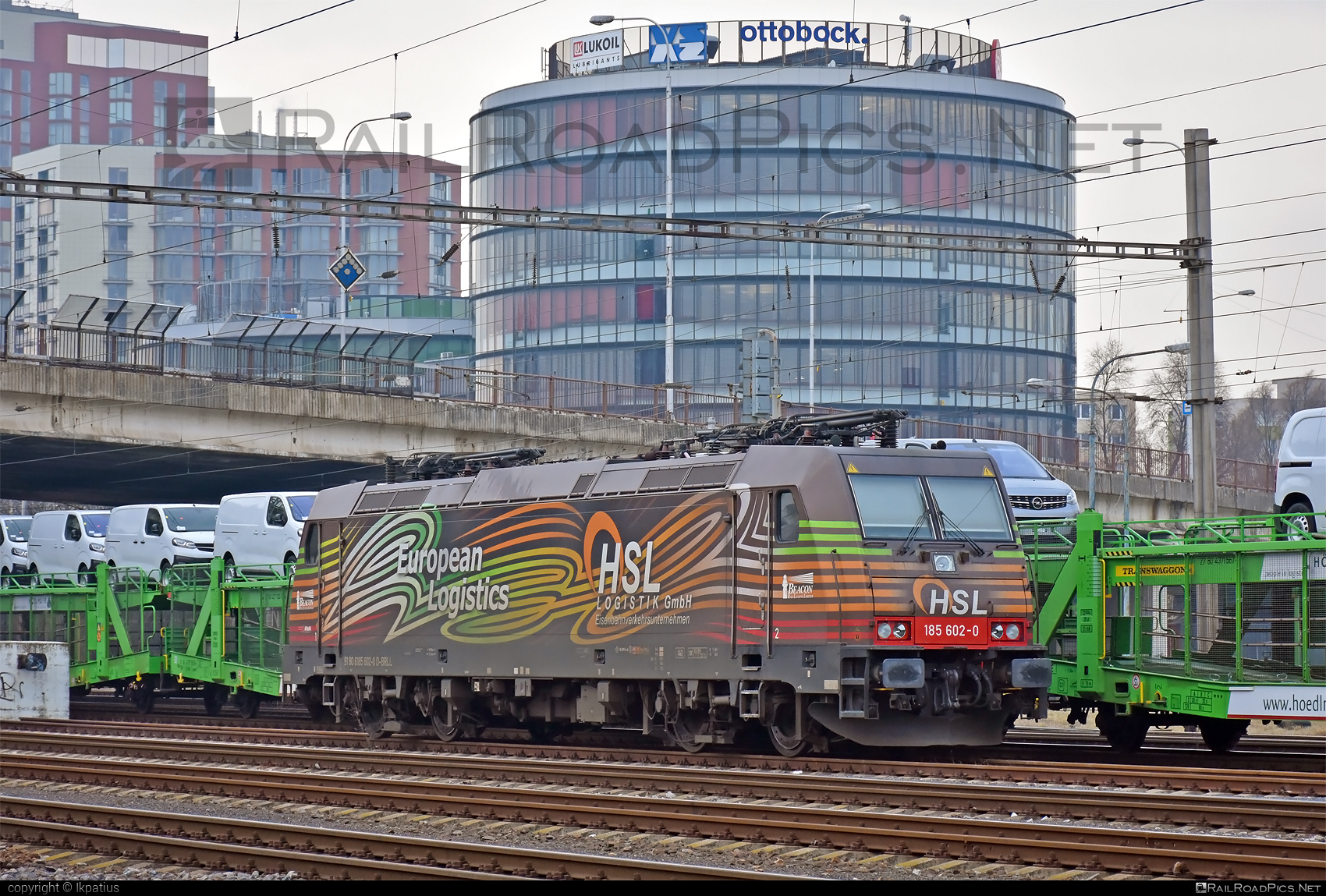Bombardier TRAXX F140 AC2 - 185 602-0 operated by HSL Logistik GmbH ...