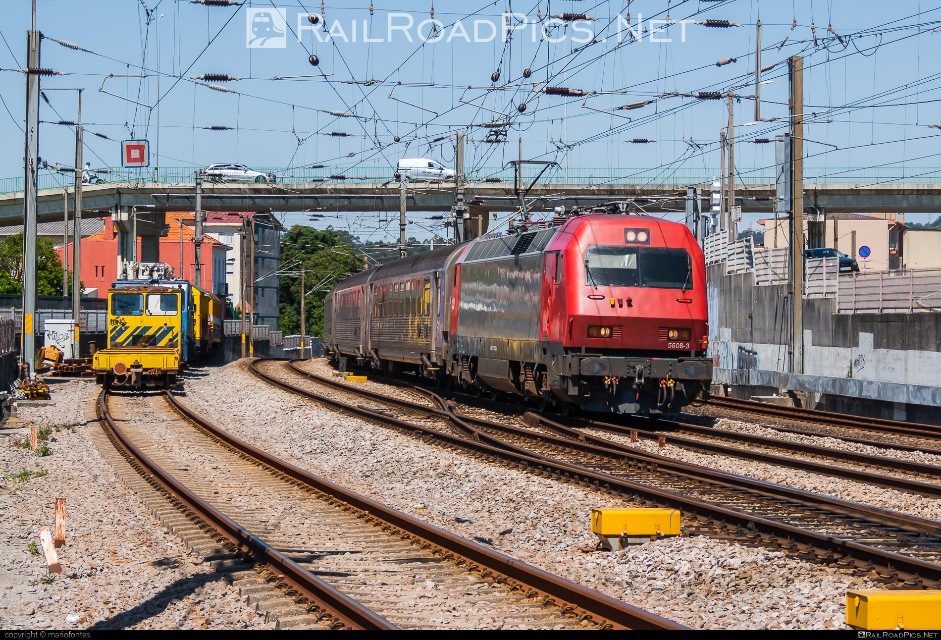 5608-3 - CP Class 5600 operated by CP - Comboios de Portugal, E.P.E ...