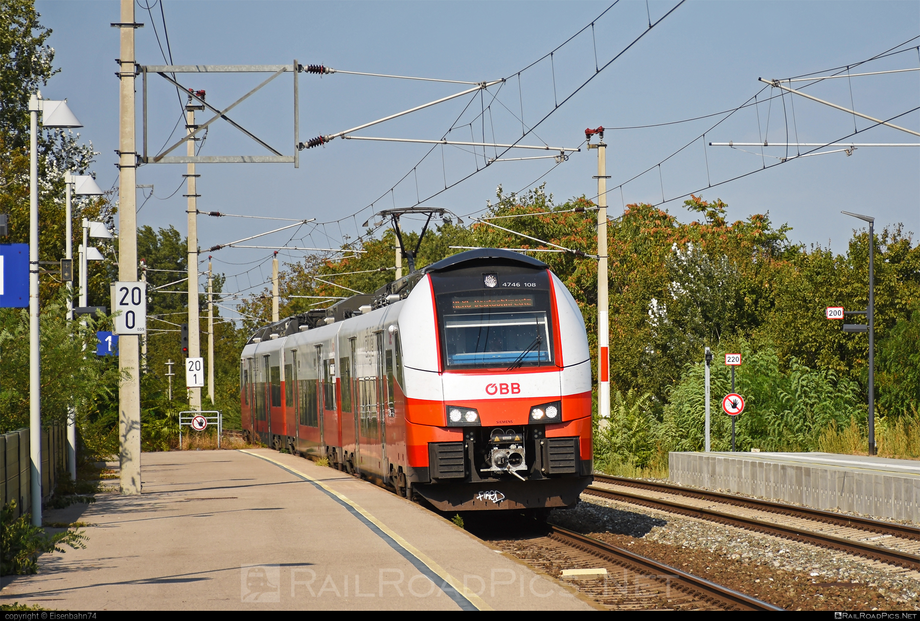 4746 108 - Siemens Desiro ML operated by Österreichische Bundesbahnen ...