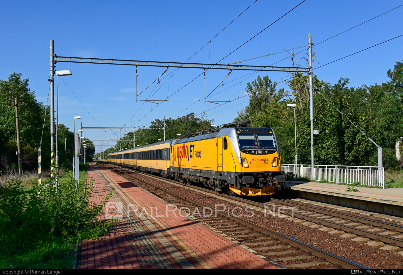 388 216-4 - Bombardier TRAXX MS3 operated by RegioJet, a.s. - # ...