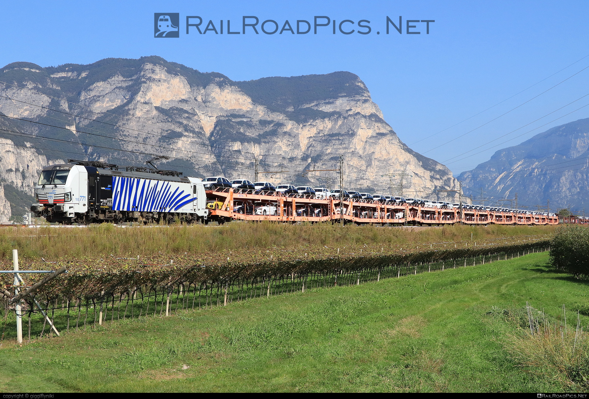 193 771 - Siemens Vectron MS operated by Lokomotion Gesellschaft für ...