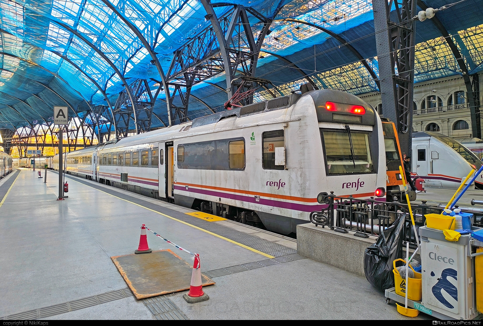 13274_Renfe-Class-448_448-021-6.jpg