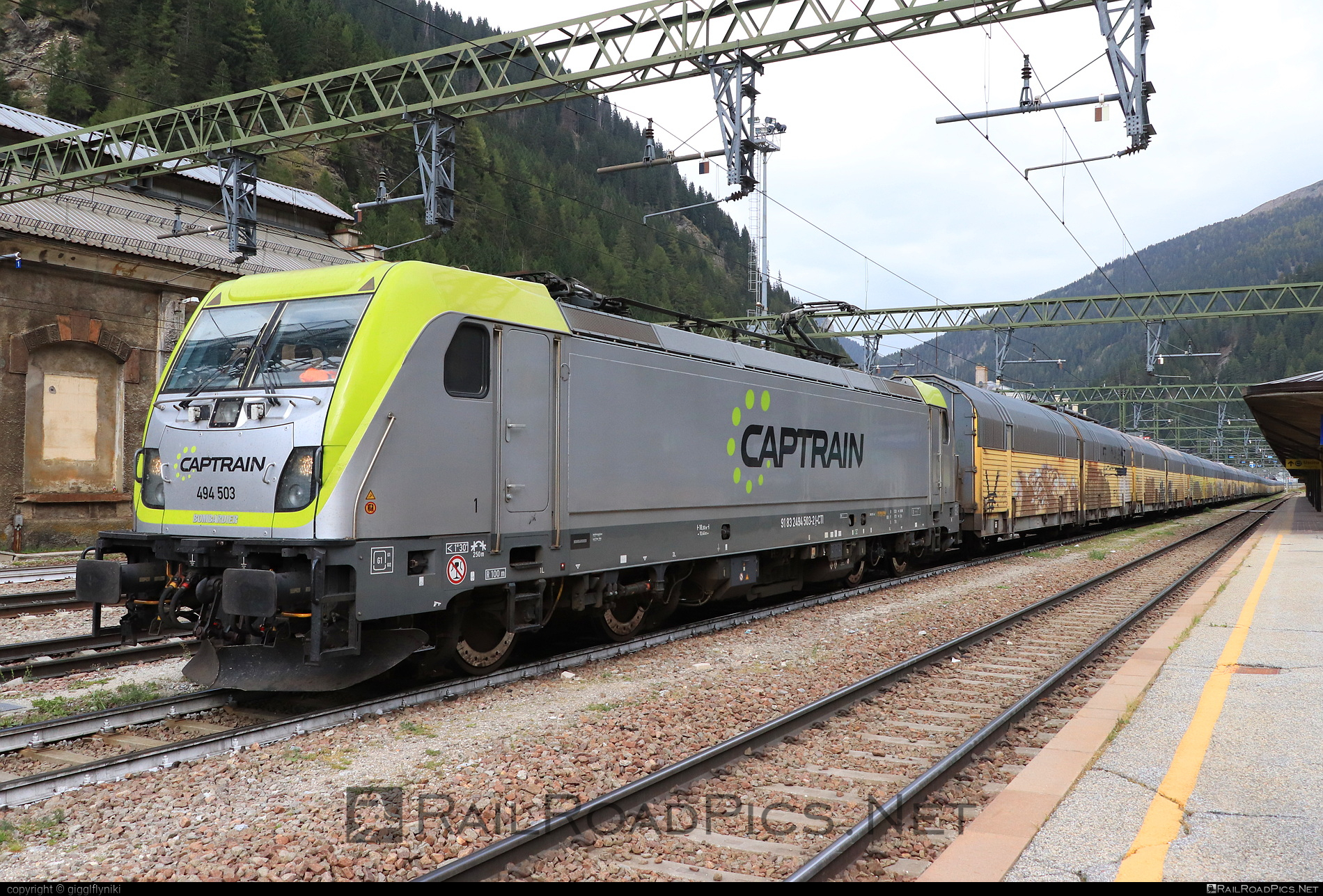 494 503 - Bombardier TRAXX F140 DC3 operated by CAPTRAIN ITALIA - # ...