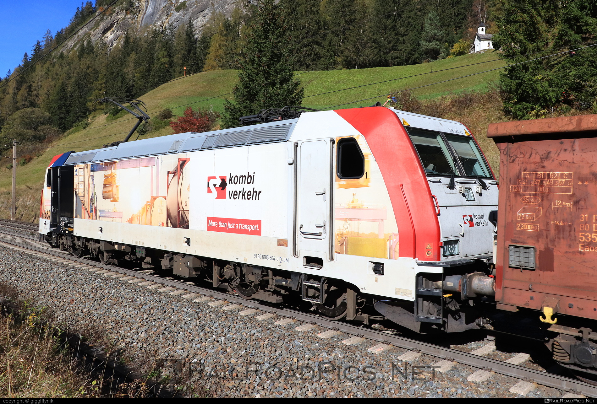 185 664 - Bombardier TRAXX F140 AC2 operated by Lokomotion Gesellschaft ...