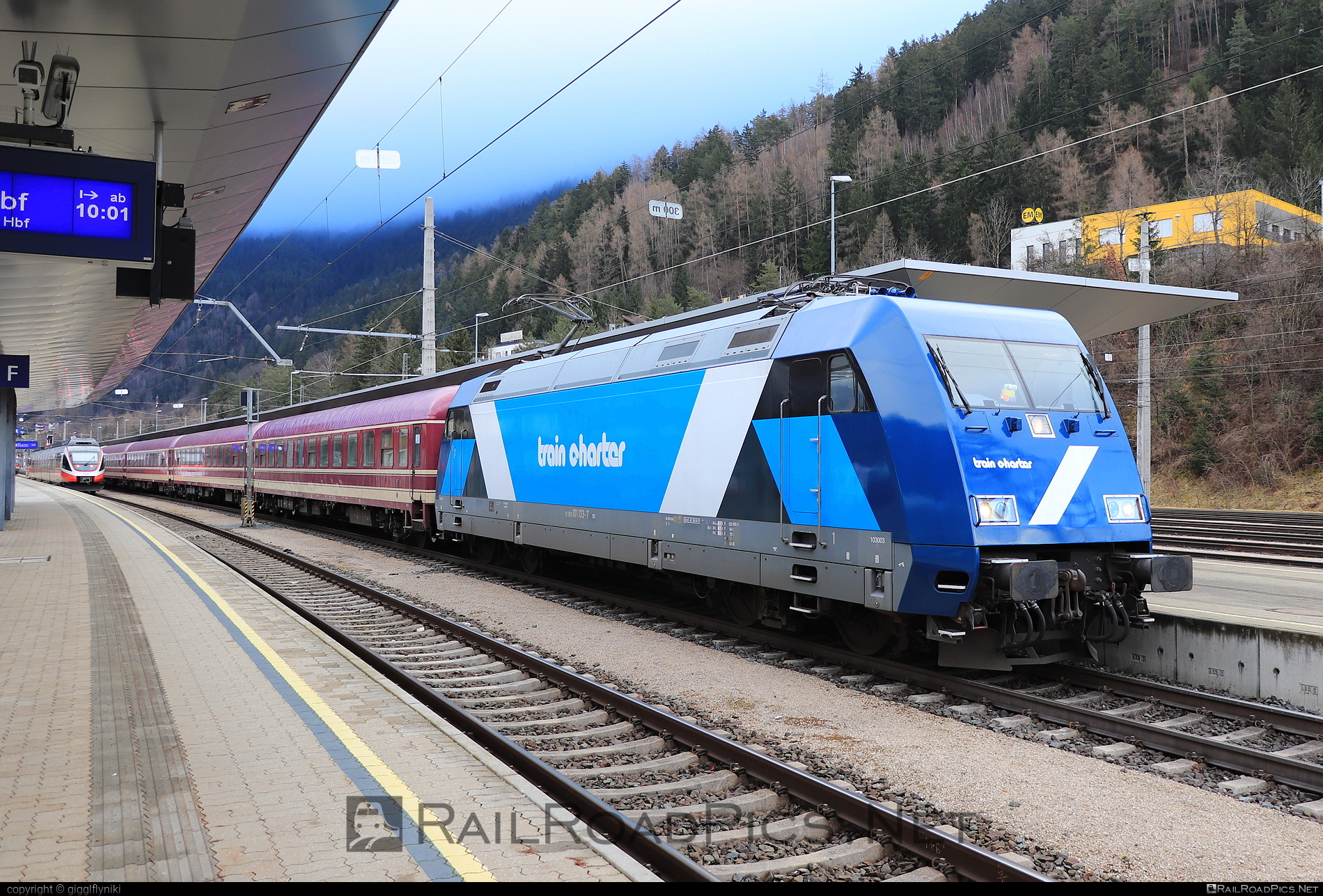 101 133-7 - ADtranz DB Class 101 operated by Train Charter Services B.V ...