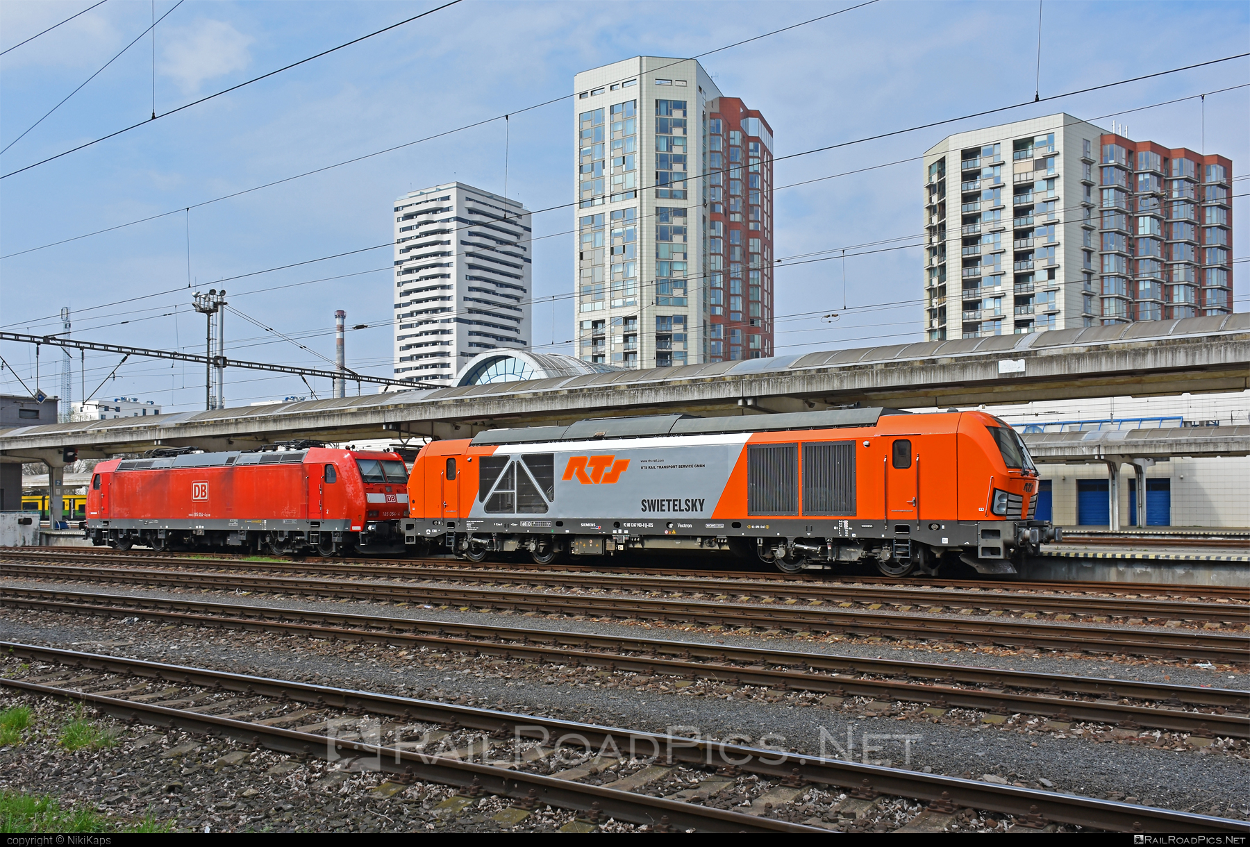 247 903 - Siemens Vectron DE operated by RTS Rail Transport Service ...