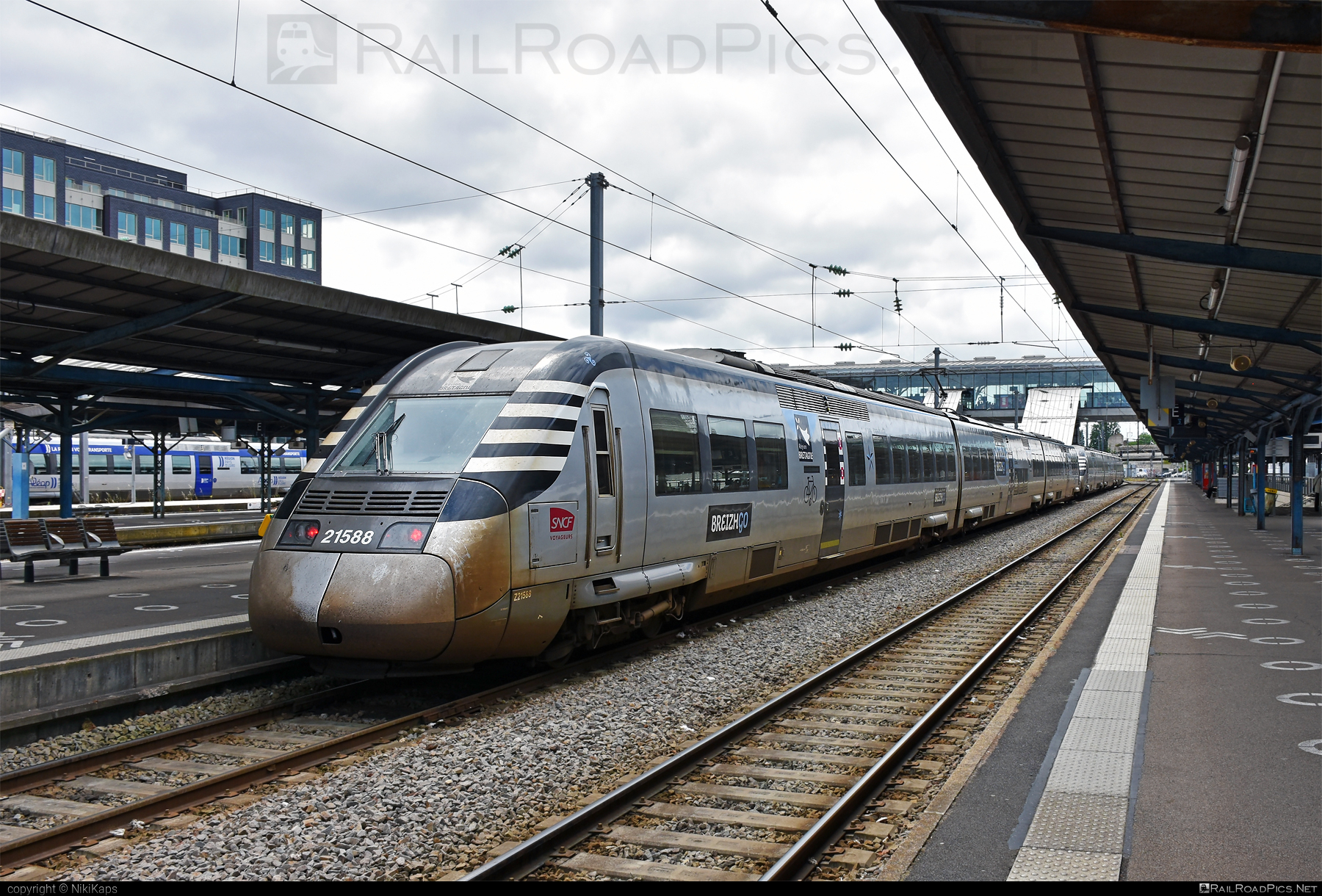 21588 - SNCF Class Z 21500 operated by SNCF Voyageurs - #sncf, # ...