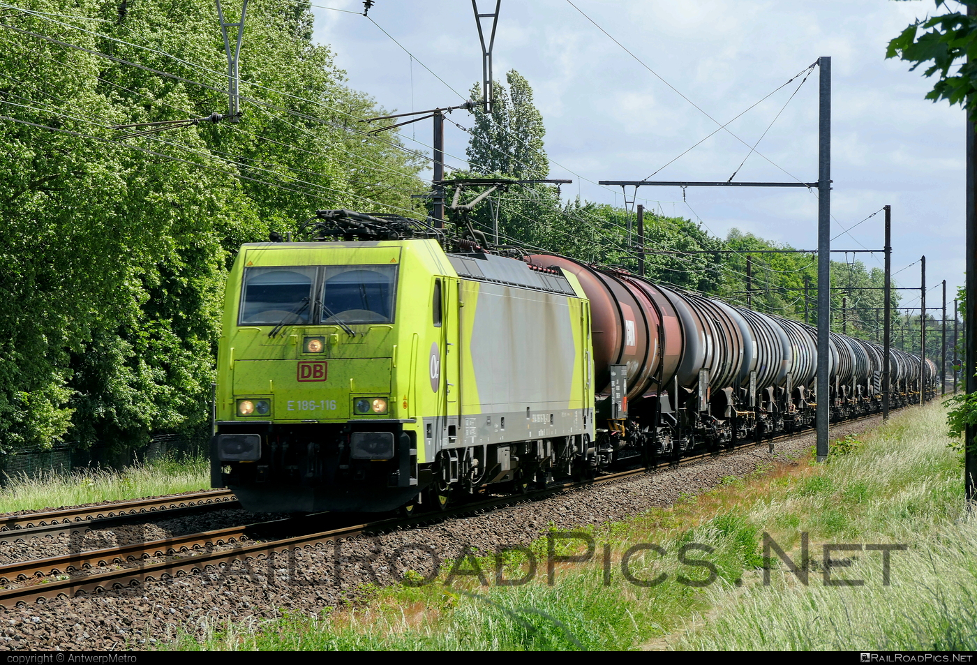 186 116 - Bombardier TRAXX F140 MS operated by DB Cargo Belgium B.V ...