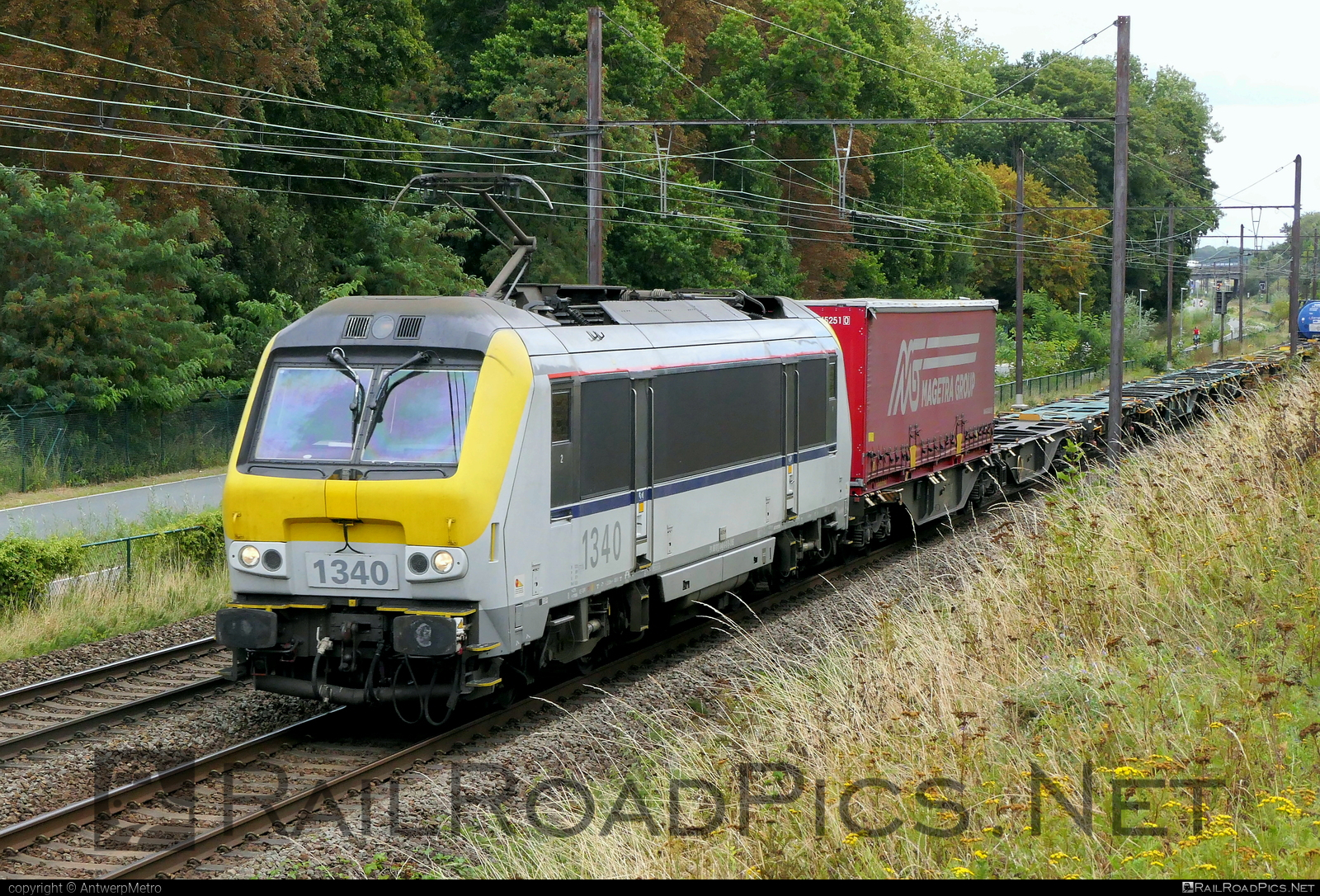 1340 - NMBS/SNCB Class 13 operated by Lineas SA/NV - #flatwagon, # ...