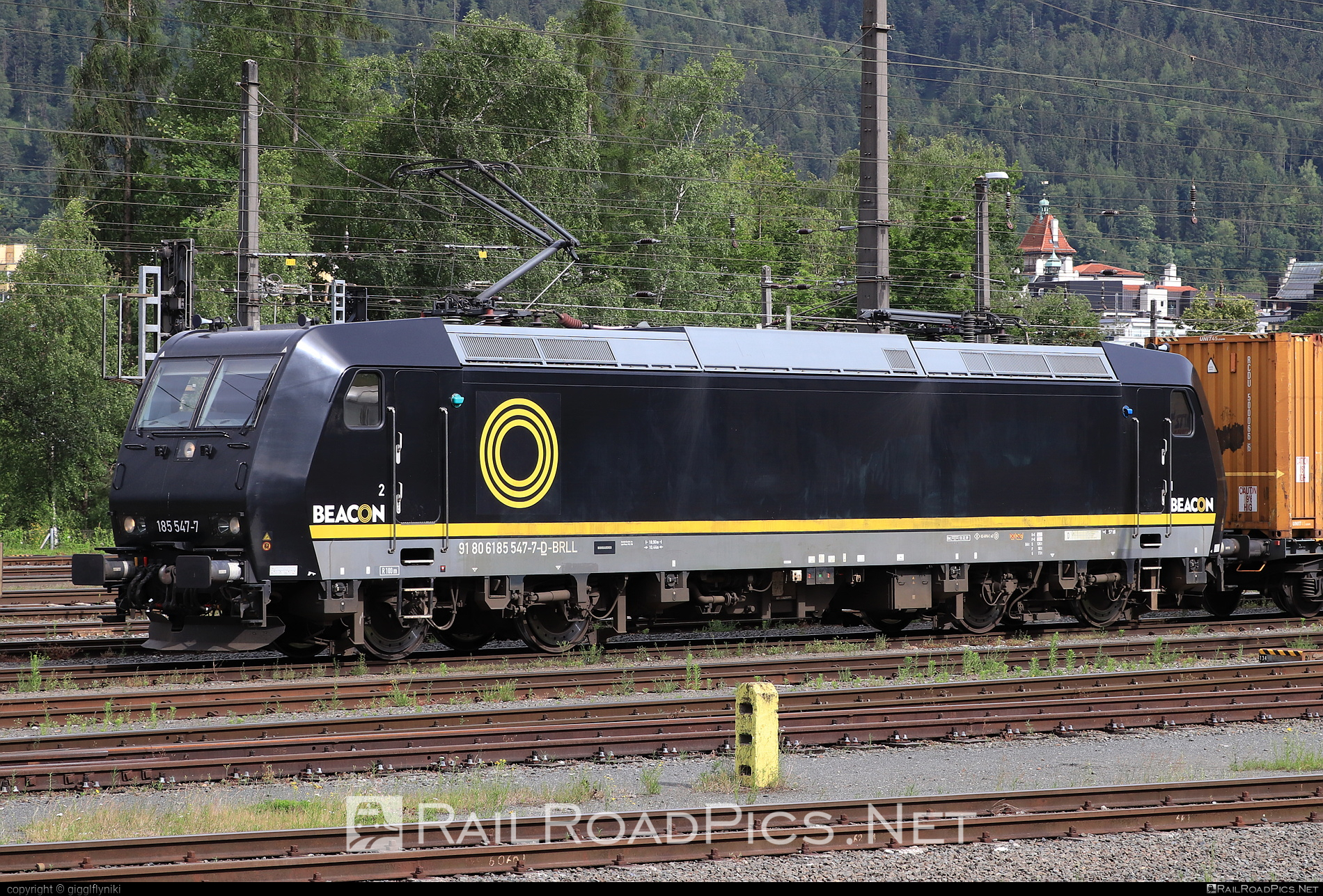 185 547-7 - Bombardier TRAXX F140 AC1 operated by TX Logistik AG - # ...