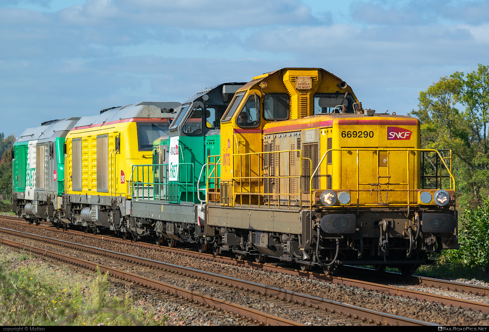 15729_SNCF-Class-BB-69200_669290.jpg