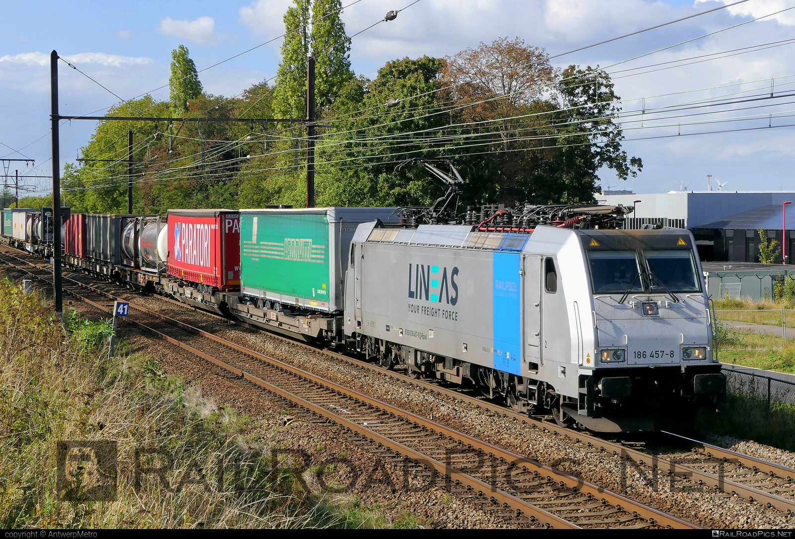 186 457-8 - Bombardier TRAXX F140 MS operated by Lineas SA/NV - # ...