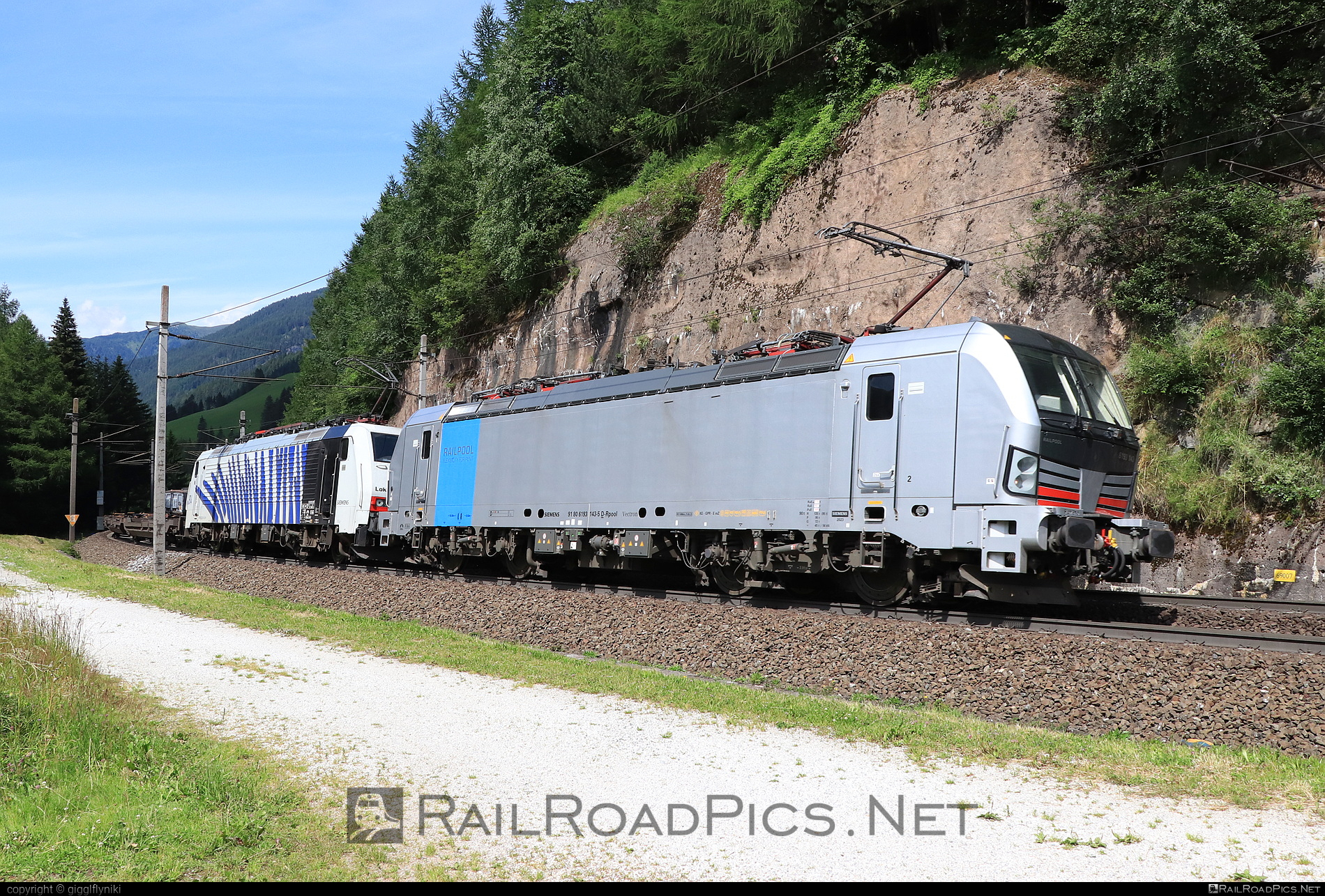 6193 143 - Siemens Vectron MS operated by Lokomotion Gesellschaft für ...