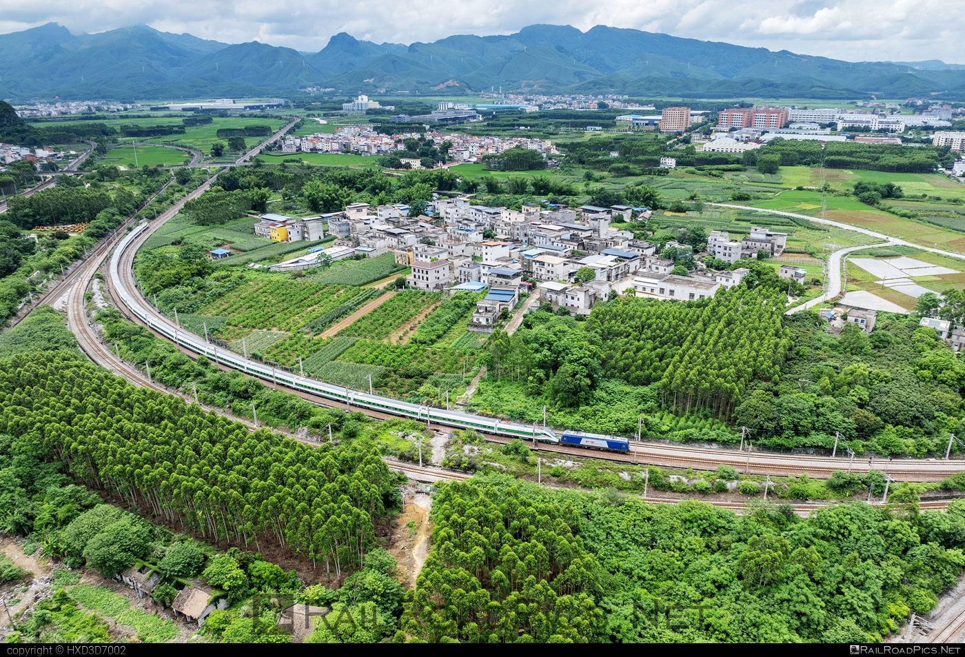 HXD3C - China Railways Class HXD3C operated by China Railway - # ...
