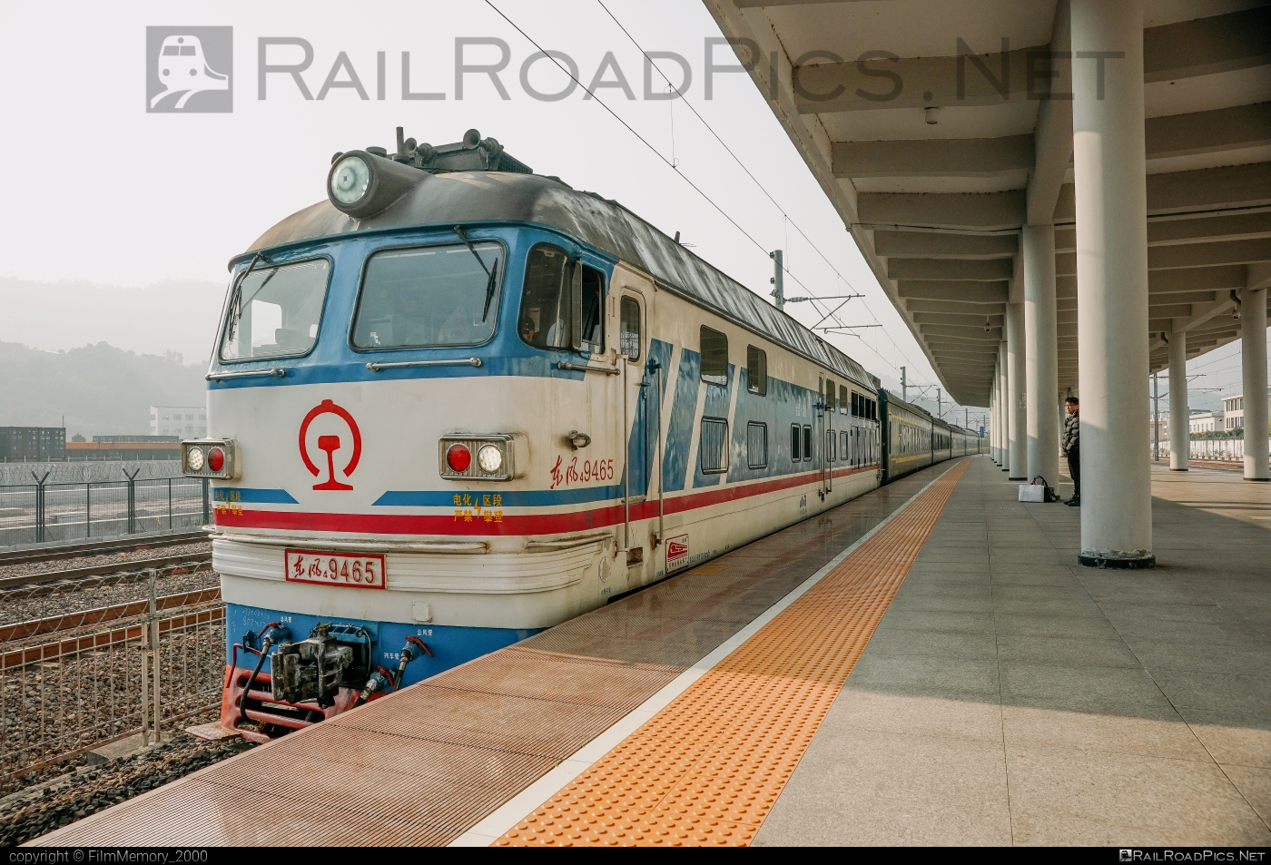 DF4 9465 - China Railways Class DF4 operated by China Railway - # ...