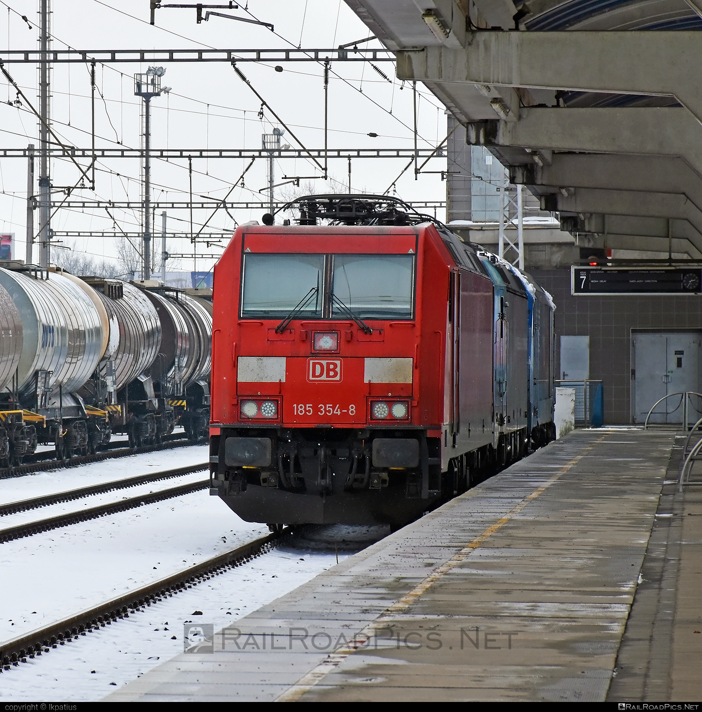 185 354-8 - Bombardier TRAXX F140 AC2 operated by DB Cargo AG - # ...