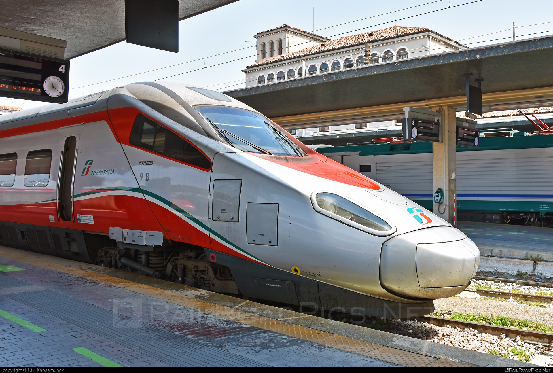 600 709 - Alstom Class ETR.600 operated by Trenitalia S.p.A. - #alstom ...