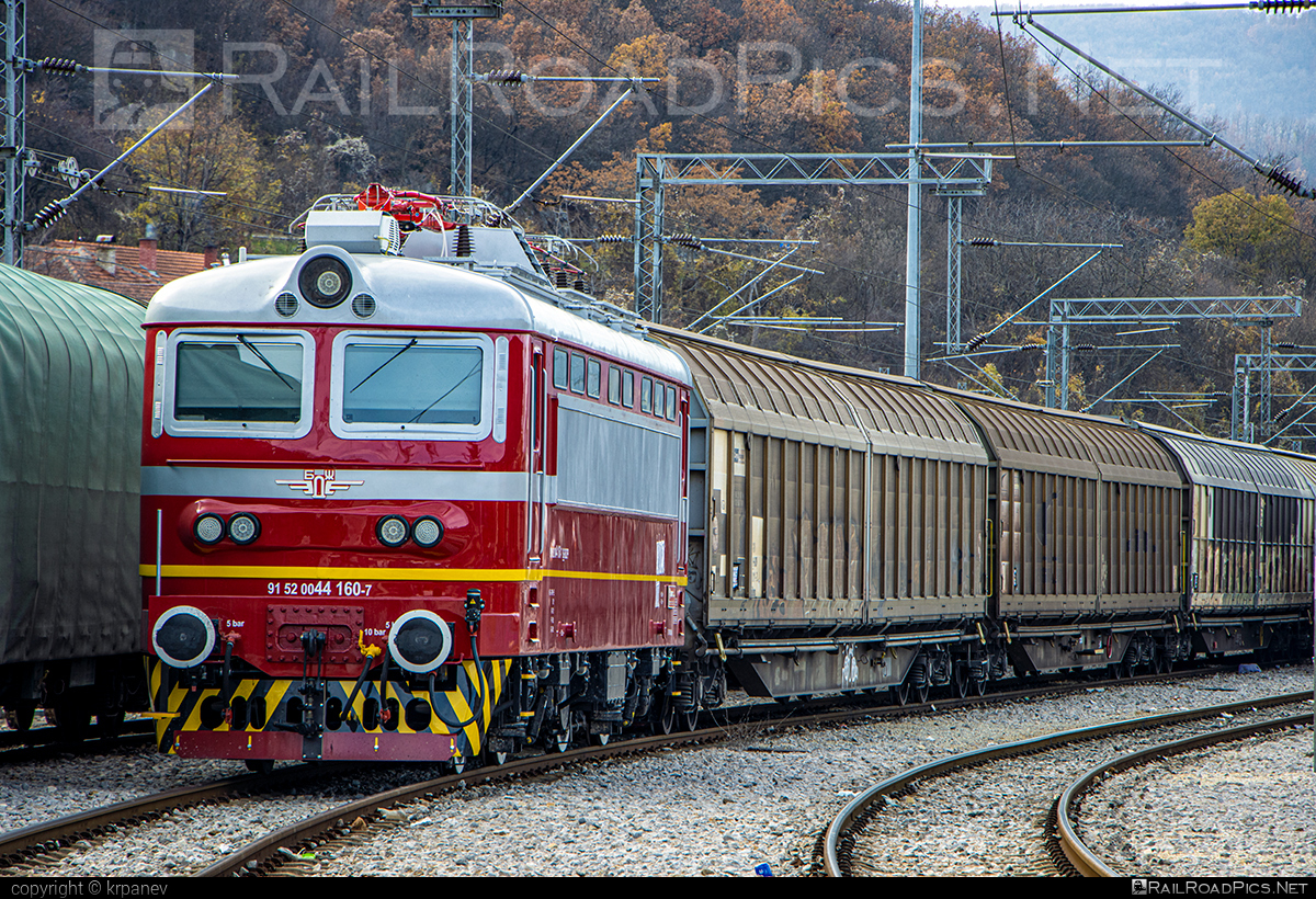 Škoda 68E - 44 160-7 operated by BDŽ Putnicheski Prevozi EOOD (БДЖ ...