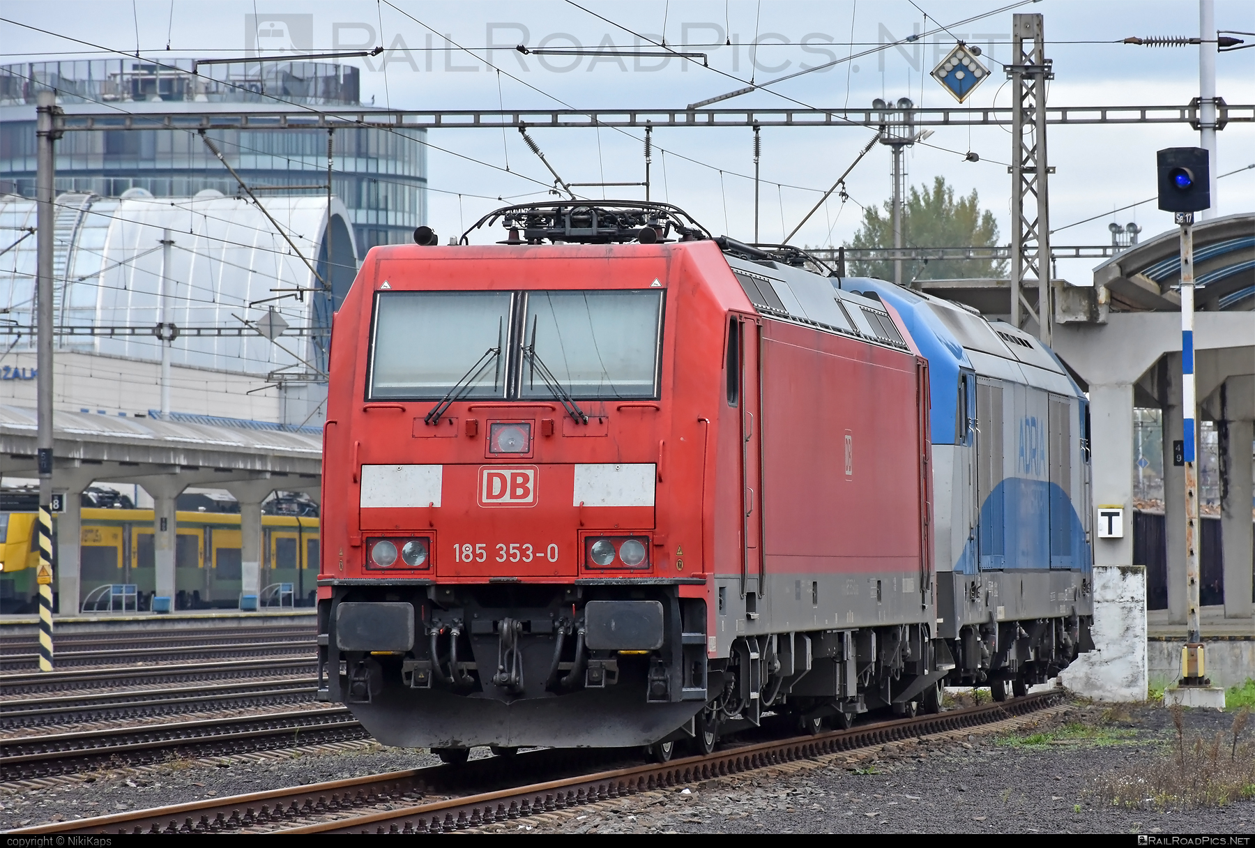 Bombardier TRAXX F140 AC2 - 185 353-0 operated by DB Cargo AG taken by ...