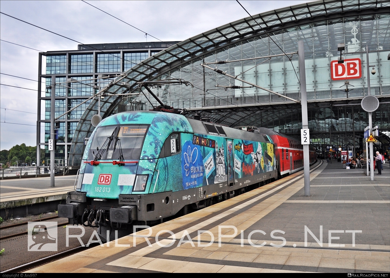 Siemens ES 64 U2 - 182 013 operated by Deutsche Bahn / DB AG taken by ...