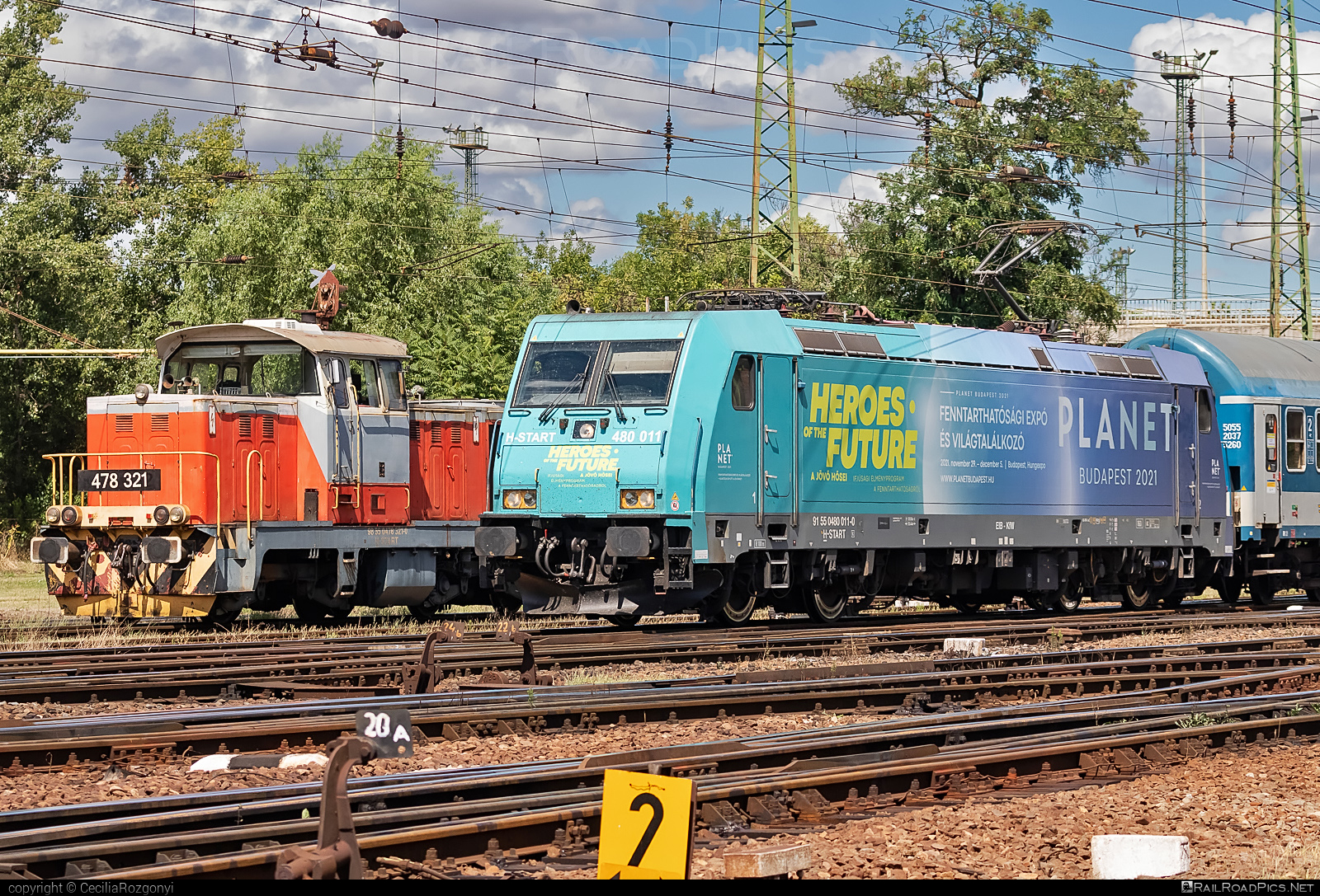 480 011 - Bombardier TRAXX P160 AC2 operated by MÁV-START ZRt. - # ...