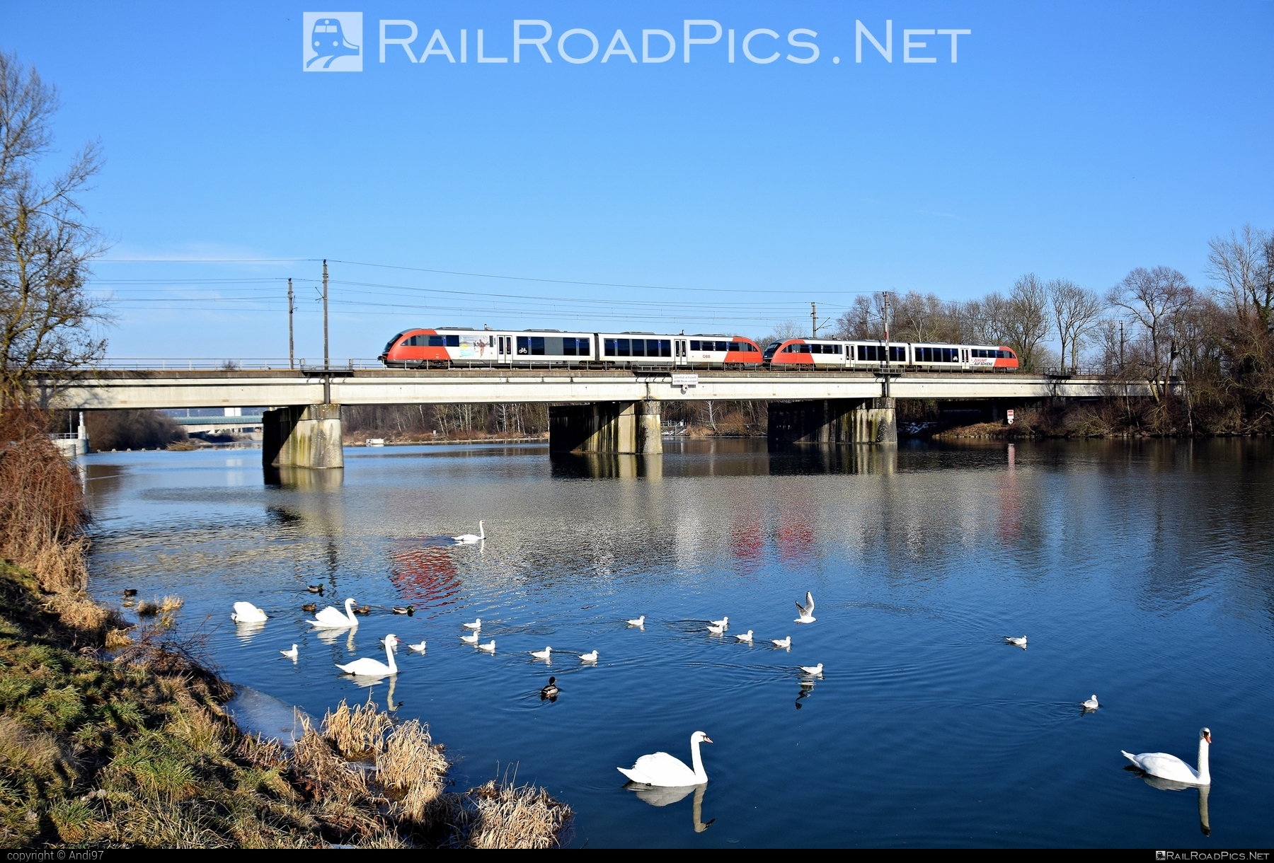 5022 017 - Siemens Desiro Classic operated by Österreichische ...