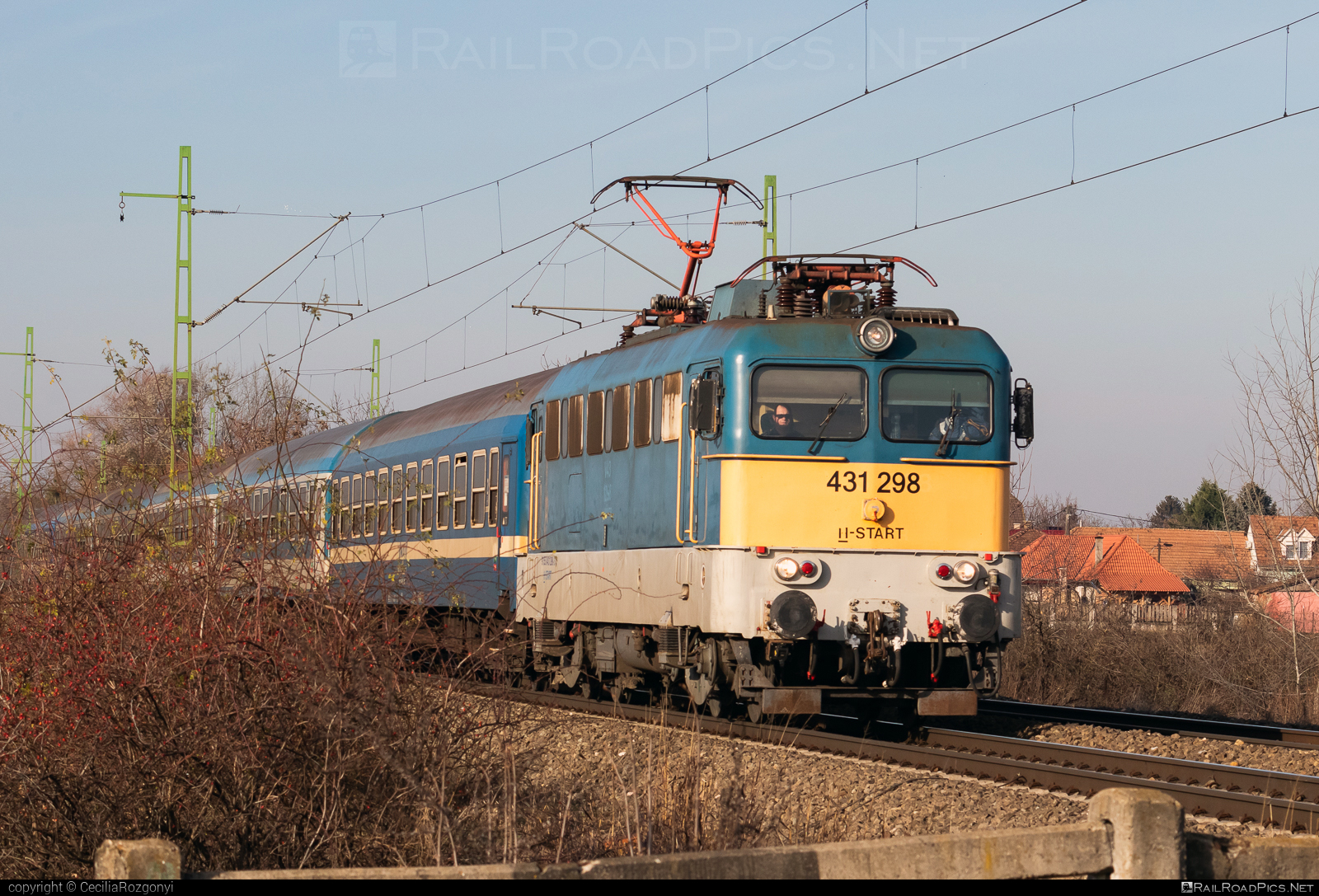 Ganz-MÁVAG VM14-22 - 431 298 operated by MÁV-START ZRt. taken by ...