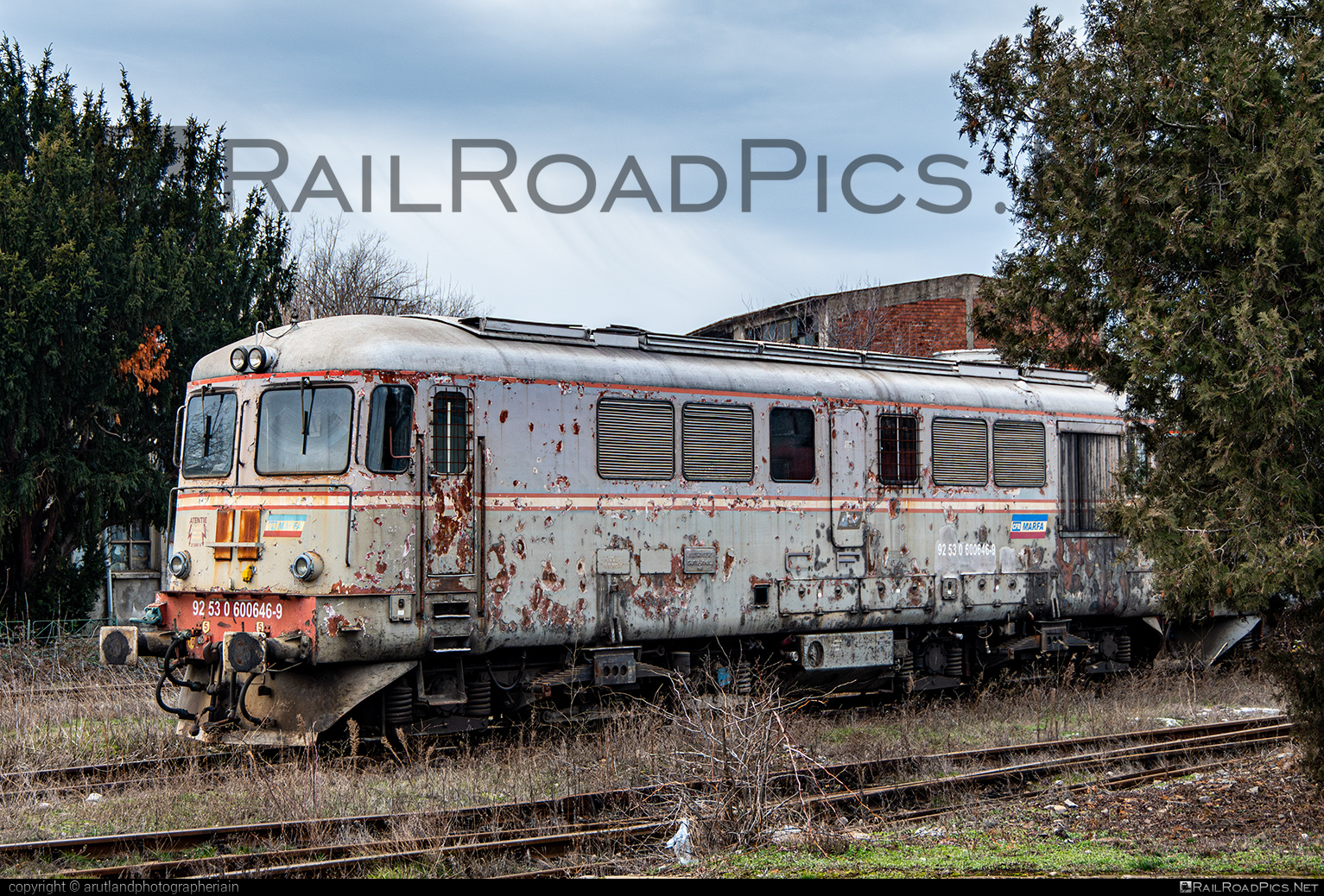 600 646-9 - Electroputere 060-DA operated by SNTFM CFR Marfa SA - # ...