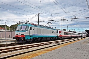 402 008 - FS Class E.402A operated by Trenitalia S.p.A.