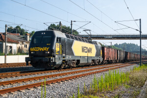 5627 - CP Class 5600 operated by MEDWAY - Operador Ferroviário e ...