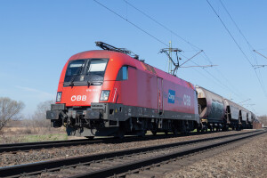 1116 004 - Siemens ES 64 U2 operated by Rail Cargo Hungaria ZRt.