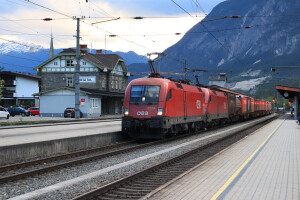 1116 060 - Siemens ES 64 U2 operated by Rail Cargo Austria AG