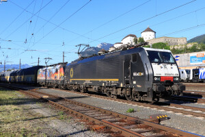 189 990 - Siemens ES 64 F4 operated by TX Logistik AG