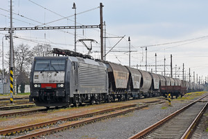 189 841-0 - Siemens ES 64 F4 operated by Retrack Slovakia s. r. o.
