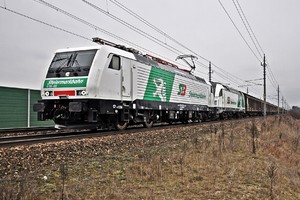 189 822 - Siemens ES 64 F4 operated by Steiermarkbahn Transport ...