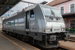 186 358-8 - Bombardier TRAXX F140 MS operated by Prvá Slovenská ...