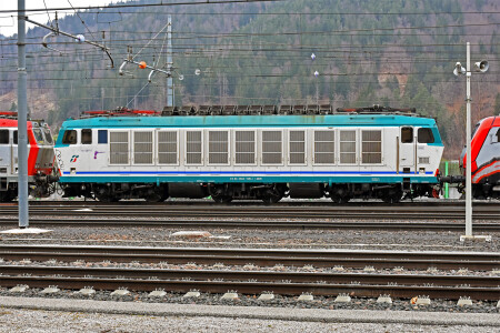 E652 125 - FS Class E.652 operated by Mercitalia Rail S.r.l.
