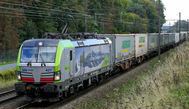 475 427 - Siemens Vectron MS operated by BLS Cargo AG