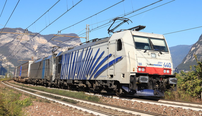 186 440 - Bombardier TRAXX F140 MS2 operated by Lokomotion Gesellschaft ...